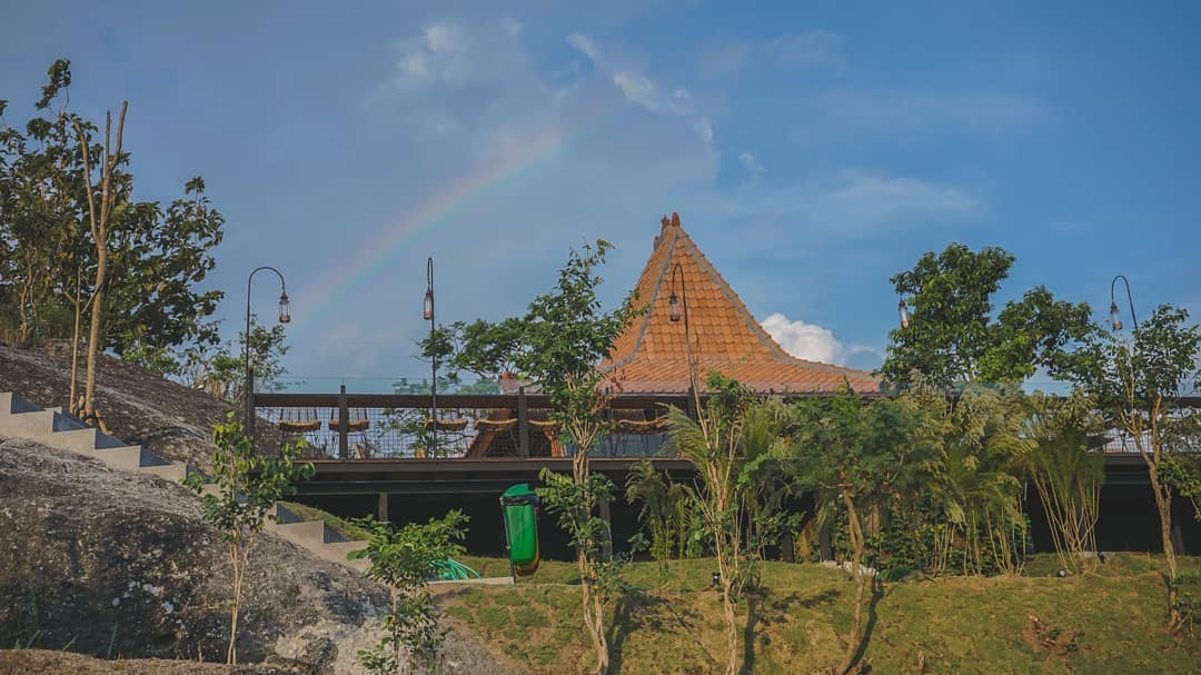 Spot Obelix Hills Wisata Piknik Diatas Awan Sunset View Jogja - ASEDINO