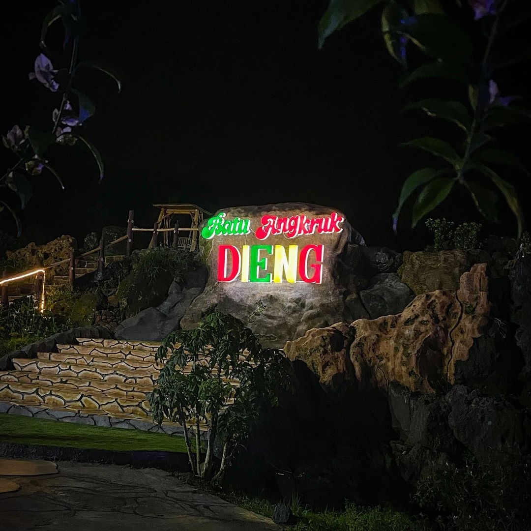 Ngintip Wisata Spot Sunrise Batu Angkruk Dieng Wonosobo - Architecture Blog